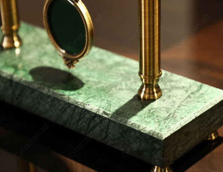 European Style Living Room Light Luxury Swing Desk Clock – Cynor